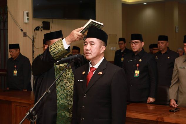 Fauzi Asni Resmi Dilantik Sebagai Penjabat Sekda Siak